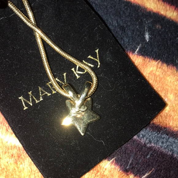 Mary Kay | Jewelry | Mary Kay Prize Star Necklace Gold W Rope Chain ...